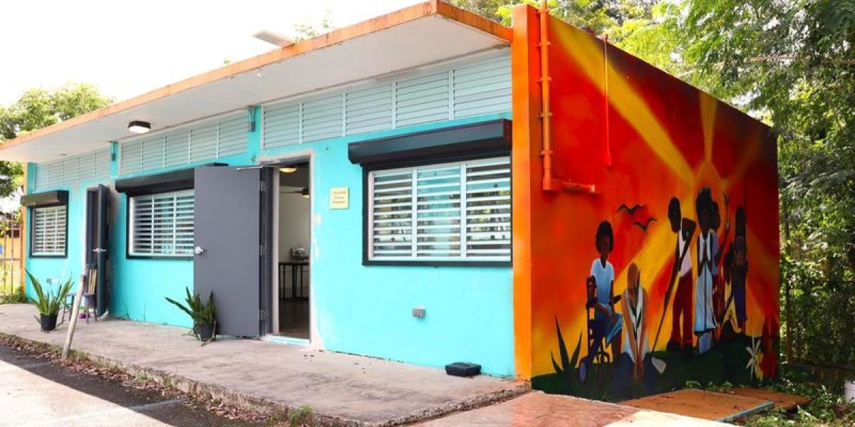 Good energy: A community builds resiliency with solar power in Puerto ...
