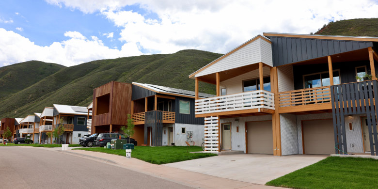 Helping essential workers build affordable housing | Habitat for Humanity